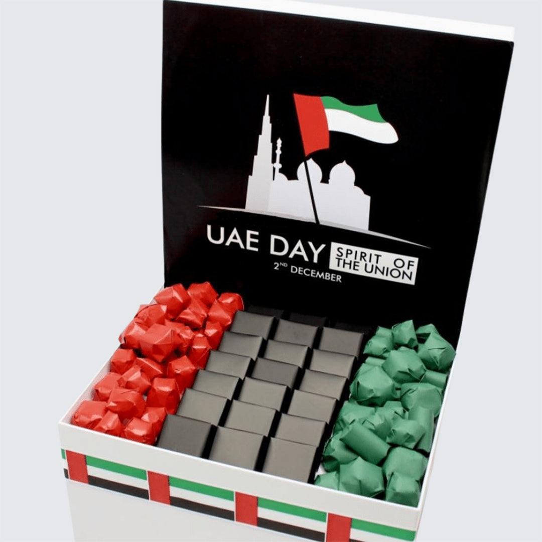 NATIONAL DAY DESIGNED CHOCOLATE EXTRA LARGE HAMPER - Corporate Gifts ...